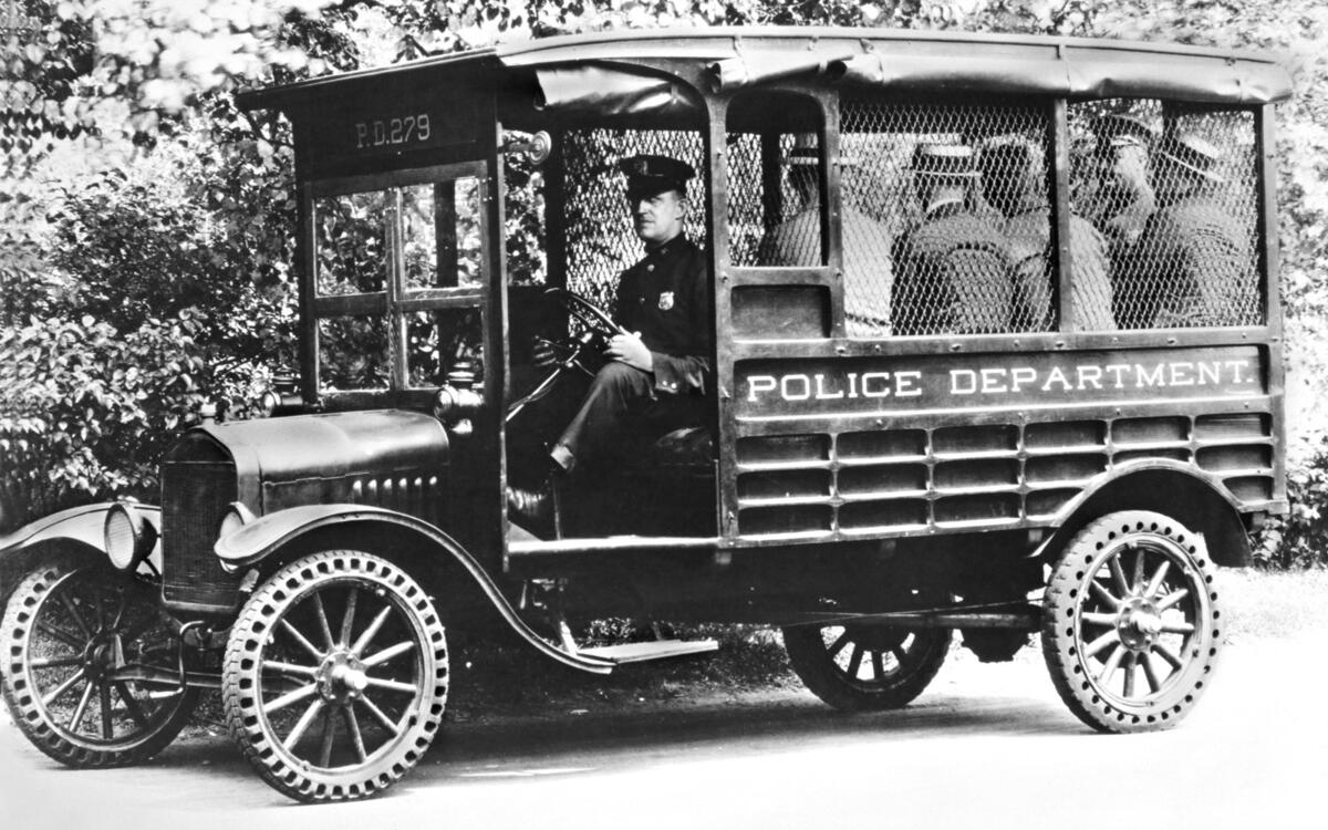 Glory days of the Big Three police cruiser | Autocar