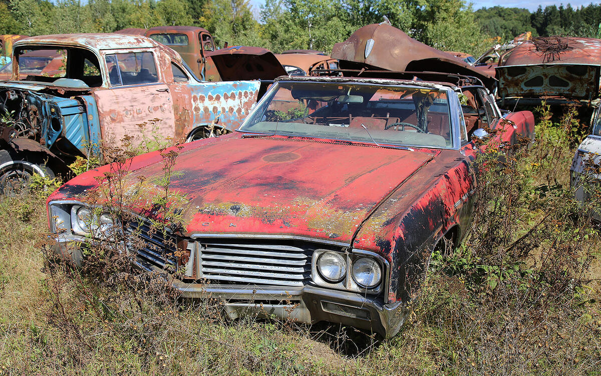 More Junkyard Discoveries from Cooley’s Statewide Scrap & Salvage in Eau Claire, Wisconsin | Autocar