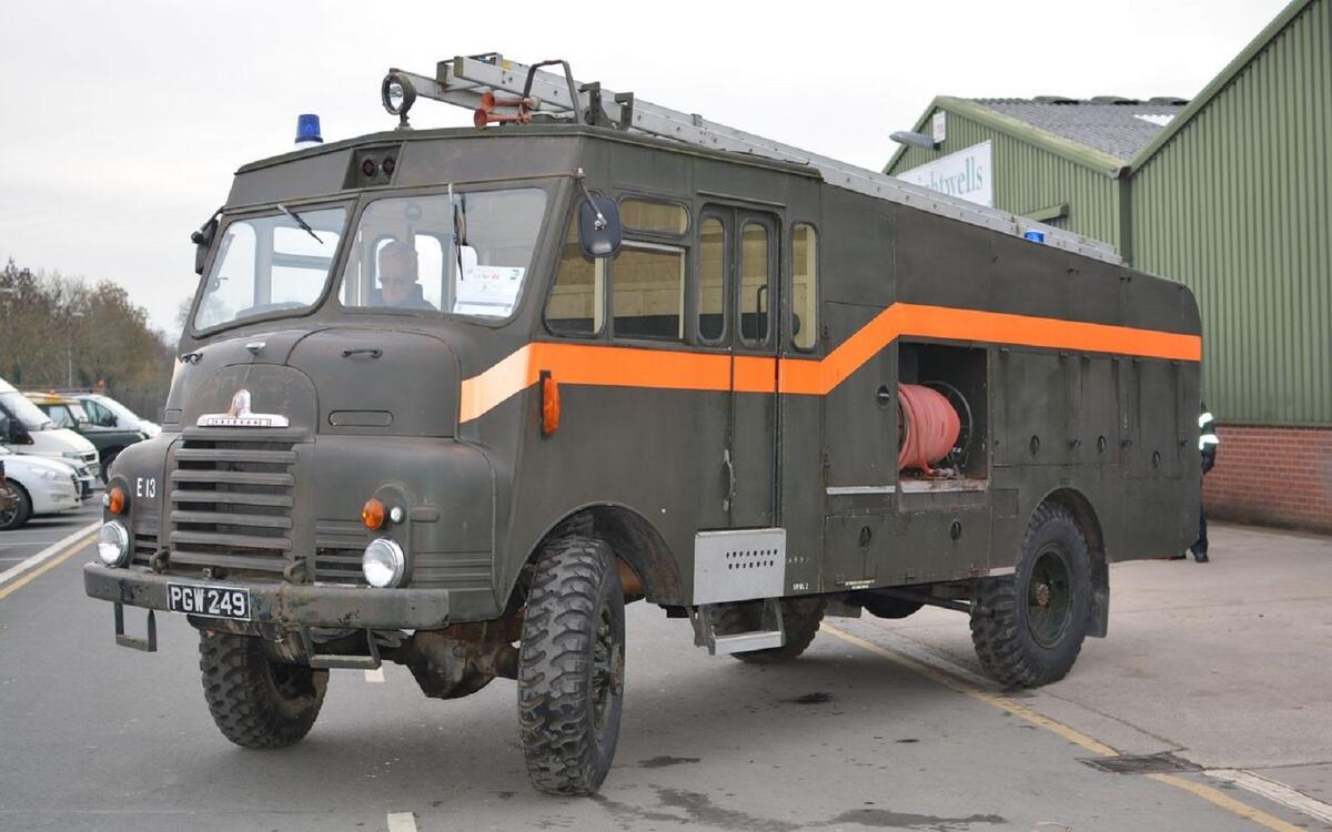 The world’s largest fire engine & other amazing firefighting machines ...