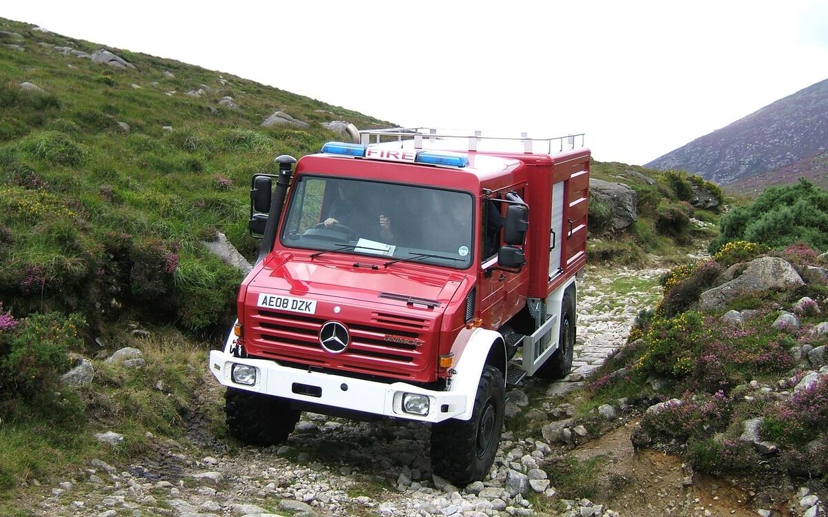 The world’s largest fire engine & other amazing firefighting machines ...