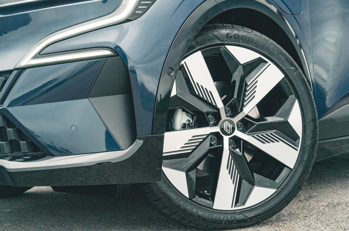 Renault Megane E-Tech Electric Review 2024, Price & Specs | Autocar