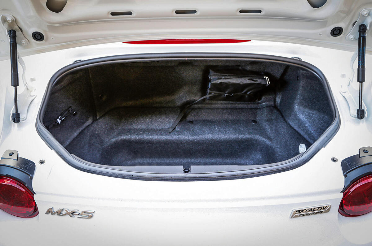 Mazda MX-5 Review 2025, Price & Specs | Autocar