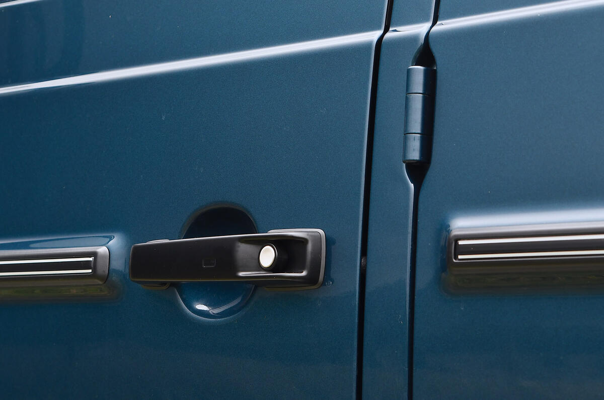 Mercedes-Benz G-Class Review 2025, Price & Specs | Autocar