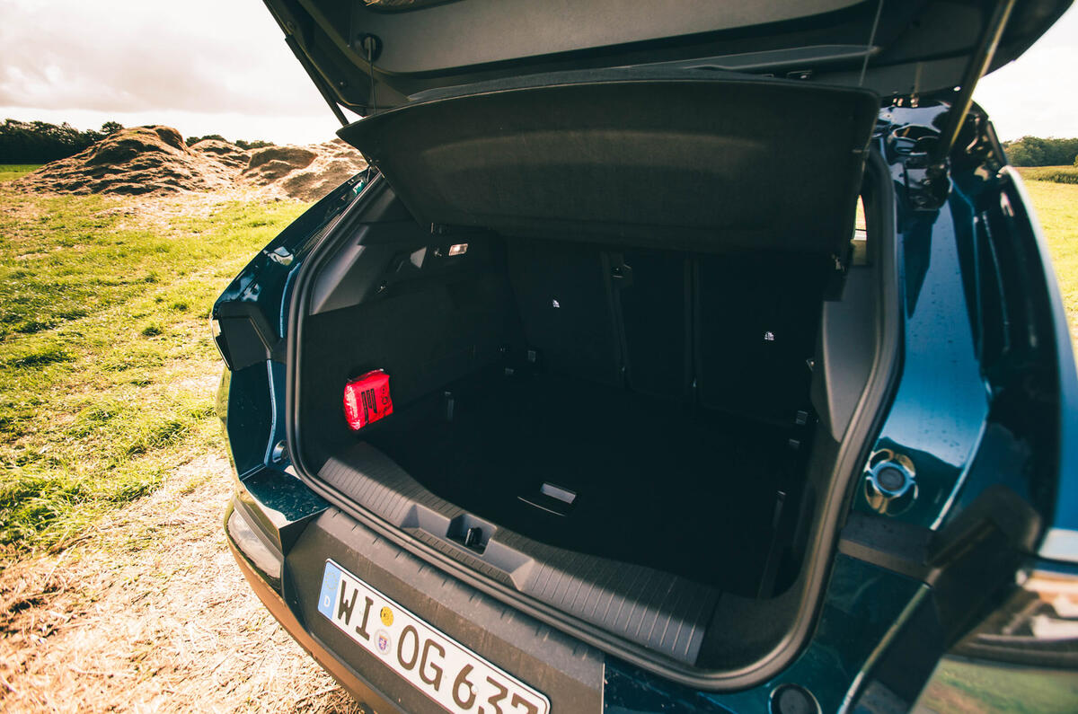 Vauxhall Grandland Review 2025, Price & Specs | Autocar