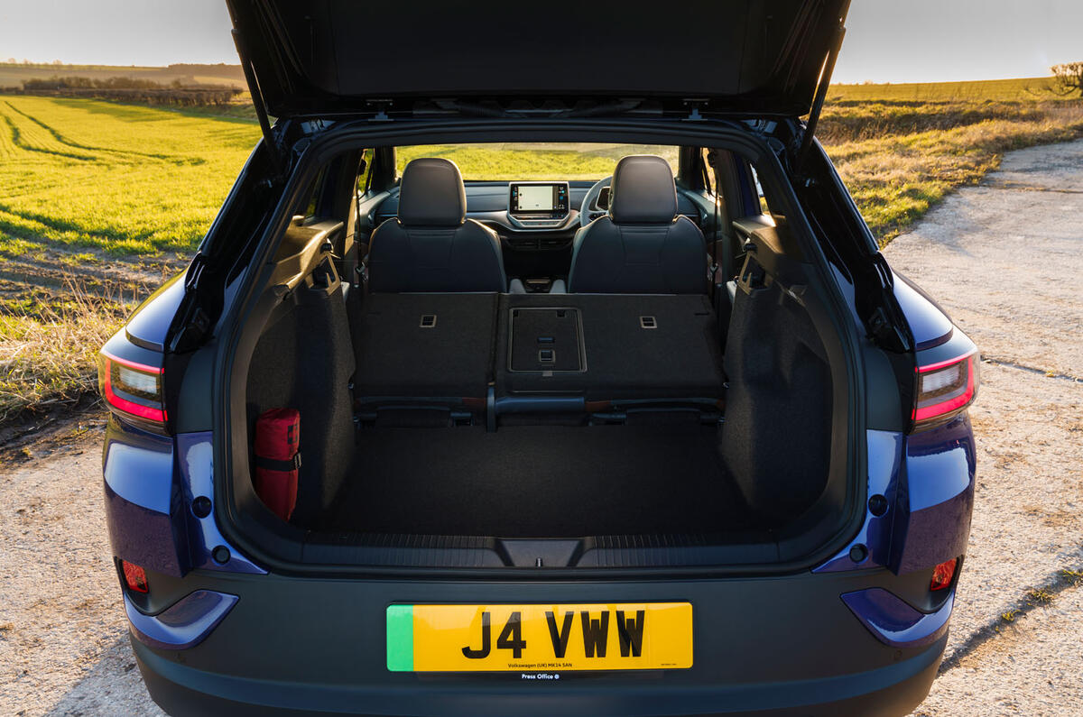 Volkswagen ID 4 Review 2025, Price & Specs | Autocar