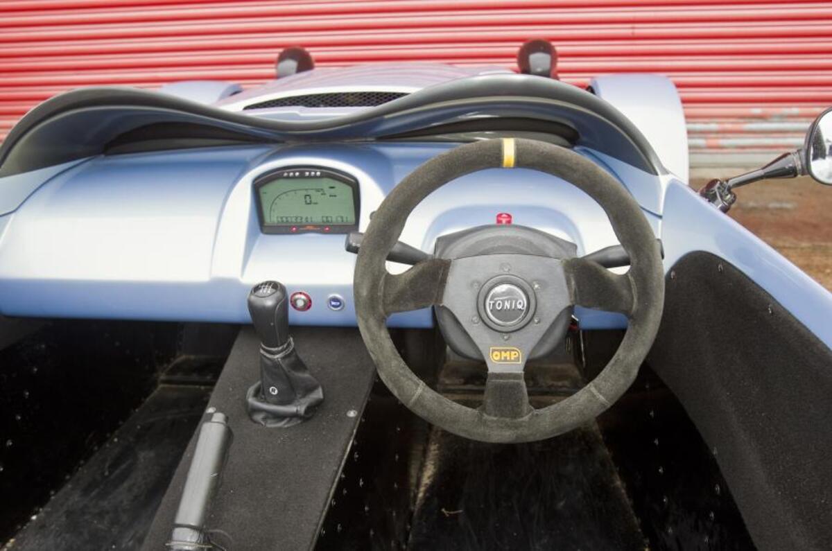 Toniq CB 200 Review 2025, Price & Specs | Autocar