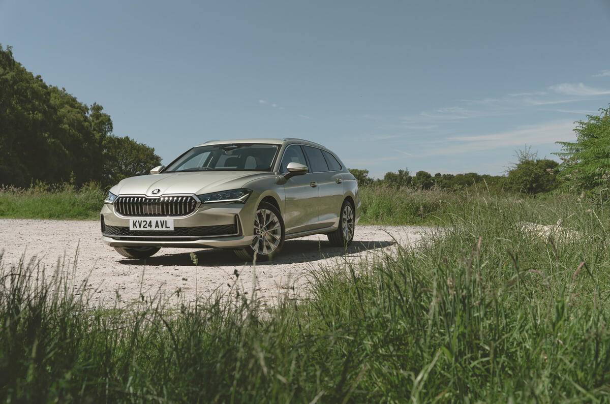 Skoda Superb Review 2025, Price & Specs | Autocar