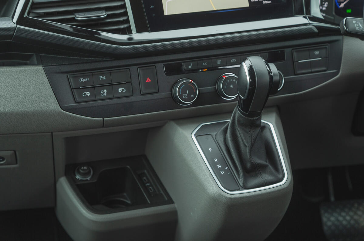 Volkswagen Transporter Review (2022) | Autocar