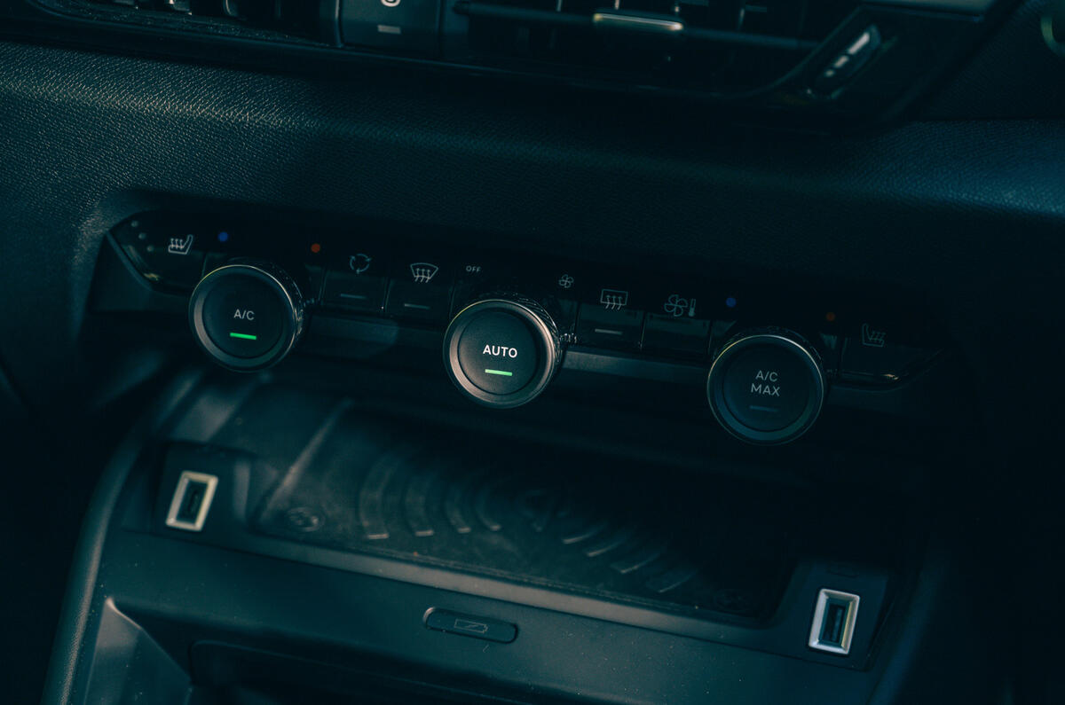 Citroen C4 Review 2025, Price & Specs | Autocar