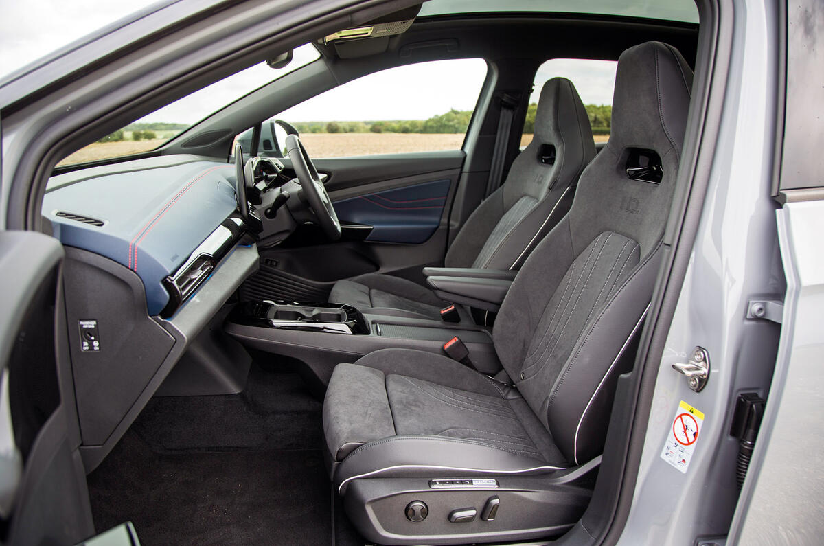 Volkswagen ID 4 GTX Review 2025, Price & Specs | Autocar