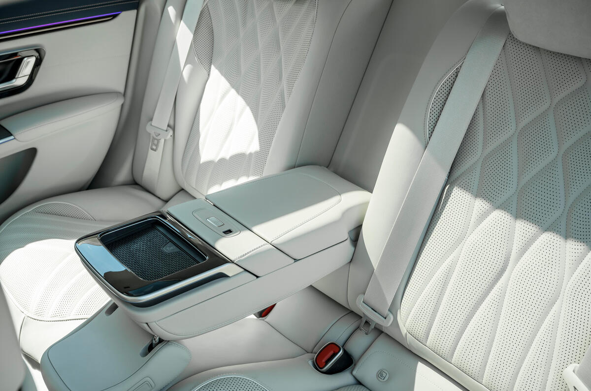 Mercedes-Benz EQS Review 2025, Price & Specs | Autocar