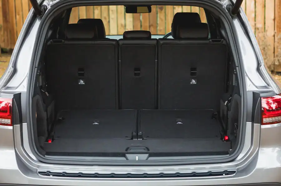 Mercedes-Benz GLB Review 2025, Price & Specs | Autocar