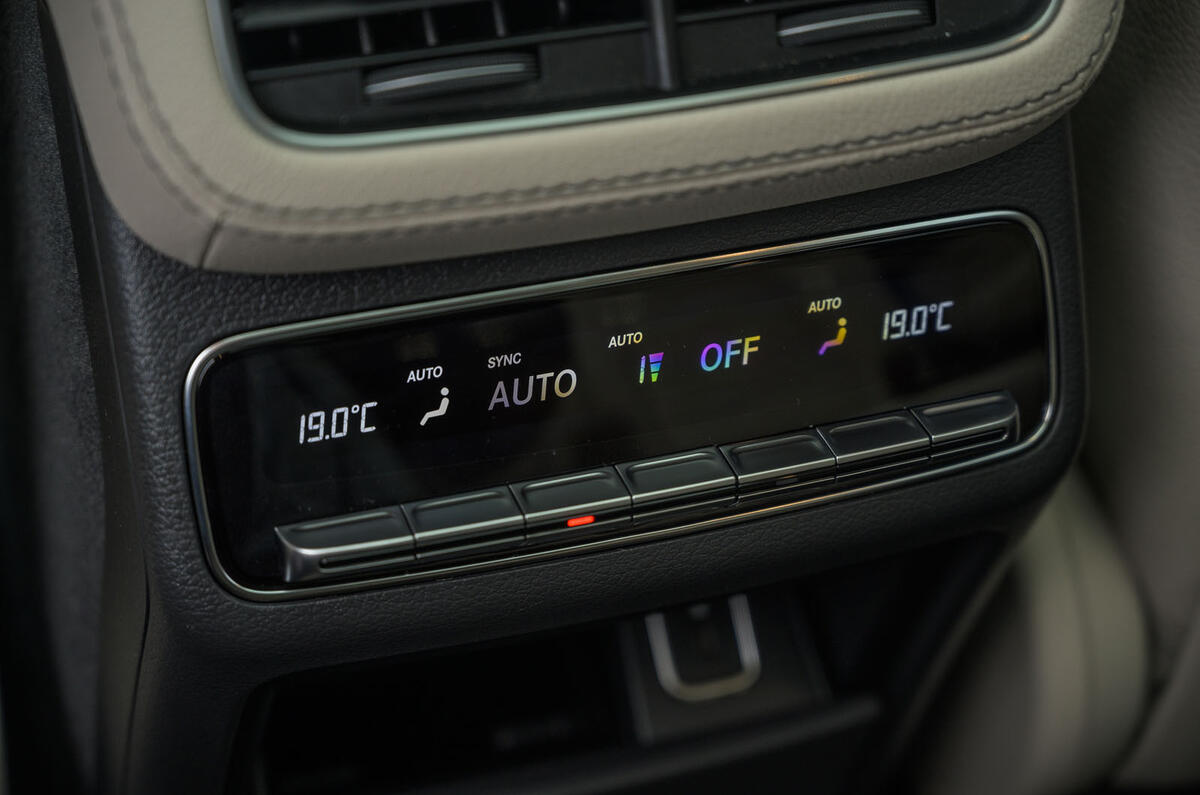 Mercedes-Benz GLS Review 2025, Price & Specs | Autocar