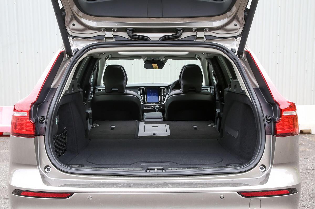 Volvo V60 Review (2022) | Autocar