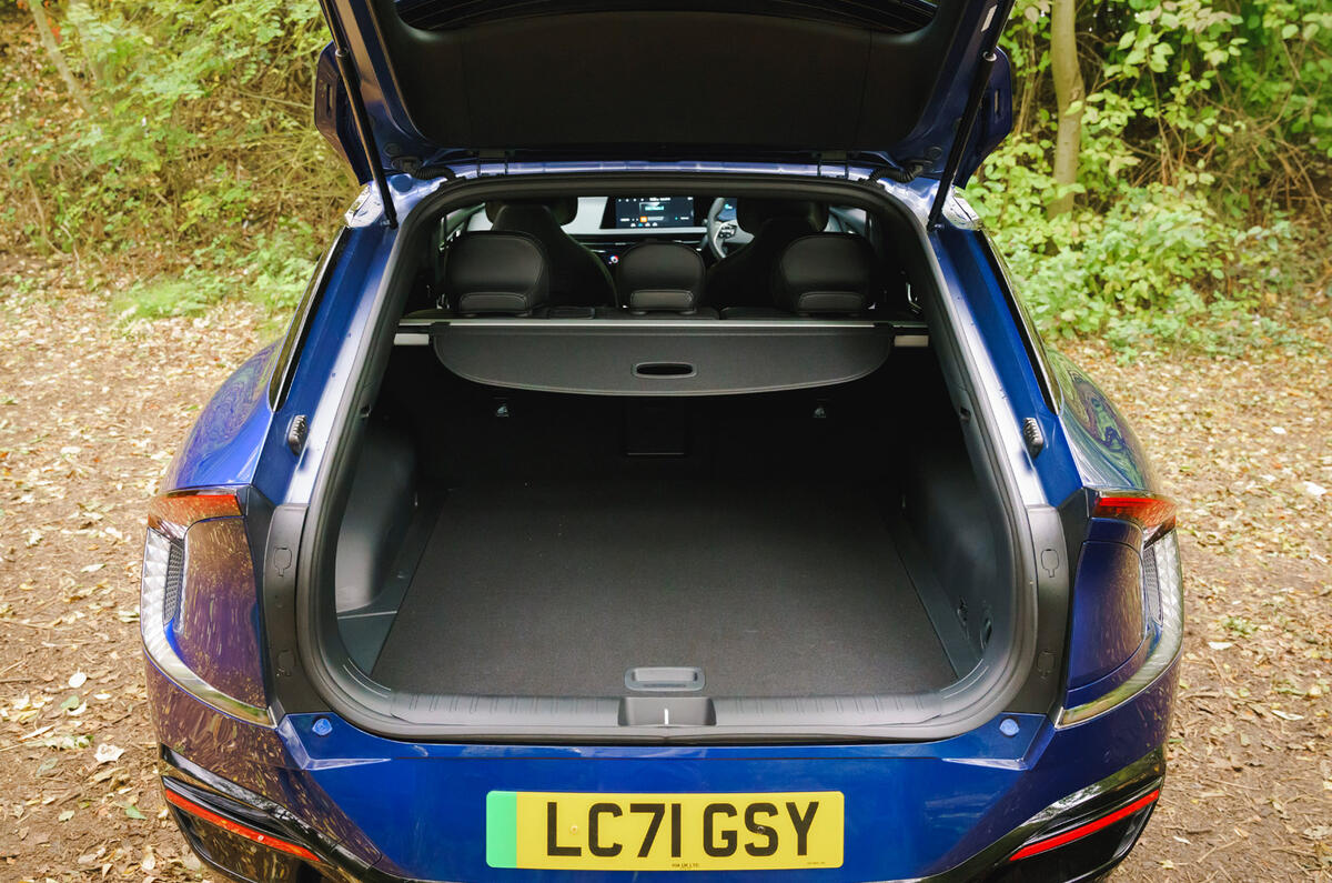 Kia EV6 Review 2024, Price & Specs | Autocar