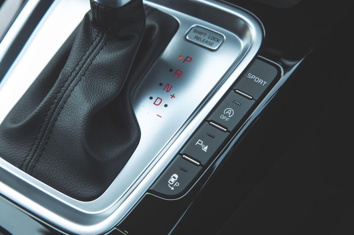 Kia Xceed Review 2025, Price & Specs | Autocar