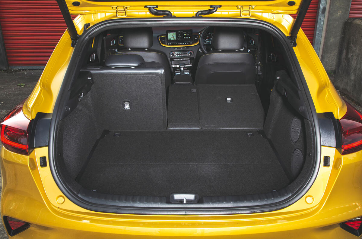 Kia Xceed Review (2022) | Autocar