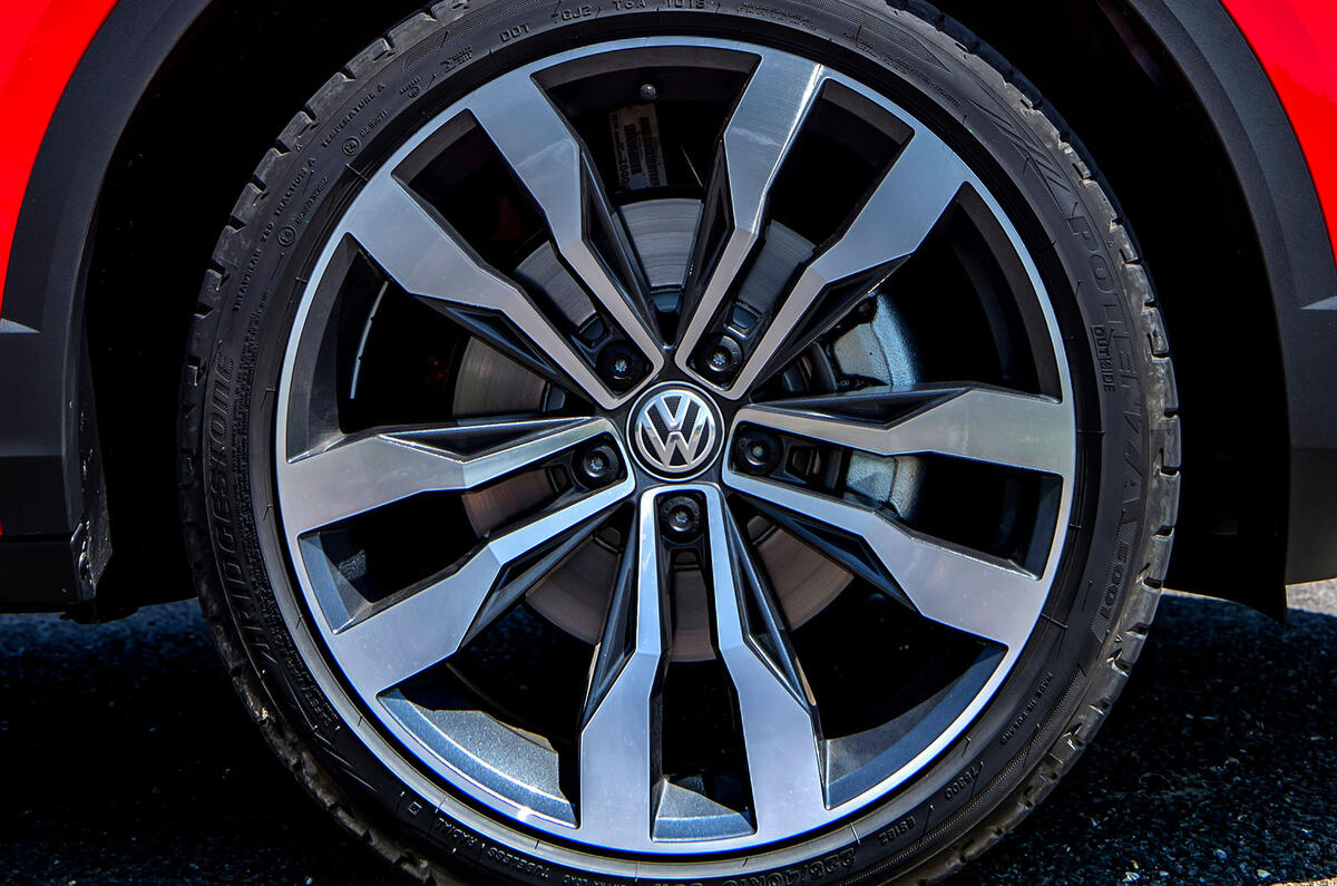 Volkswagen T-Roc Review (2022) | Autocar