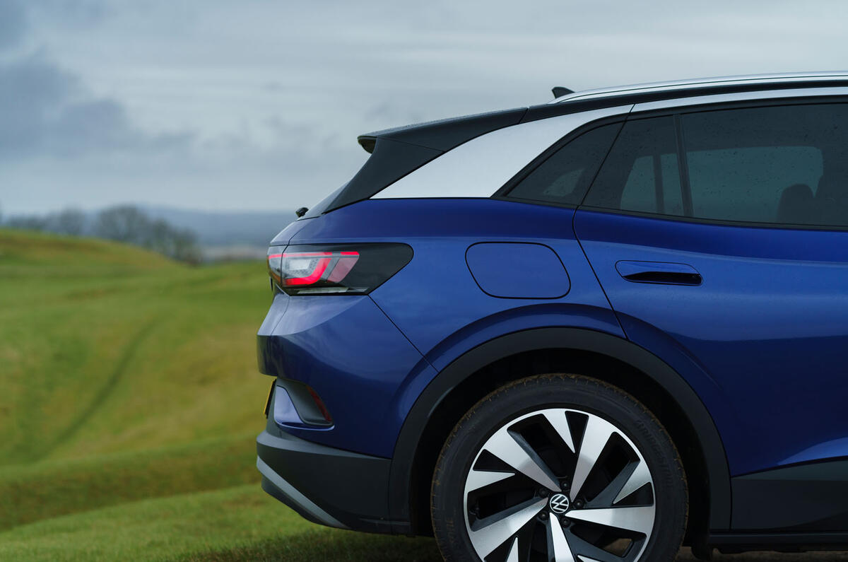 Volkswagen ID 4 Review 2025, Price & Specs | Autocar