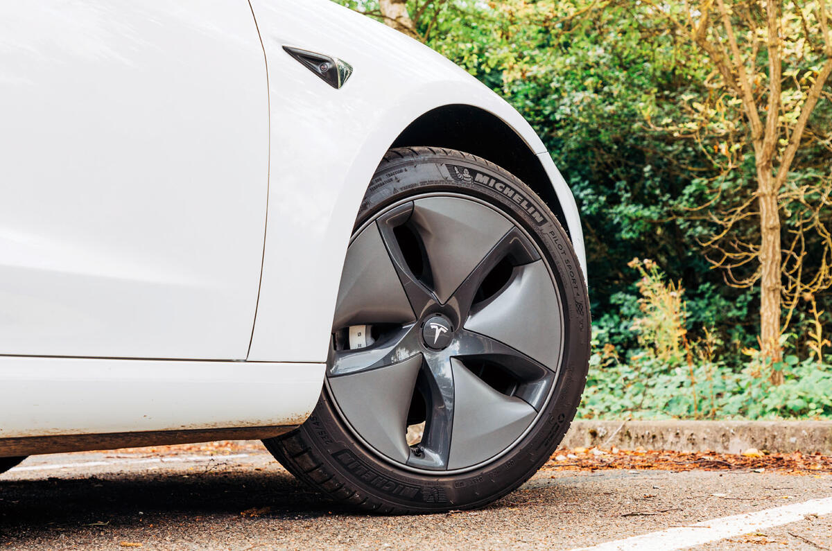 Tesla Model 3 Review (2022) | Autocar