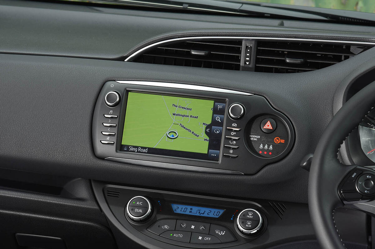 Toyota Yaris GRMN 2017-2018 interior | Autocar Toyota Yaris GRMN 2017-2018 interior | Autocar