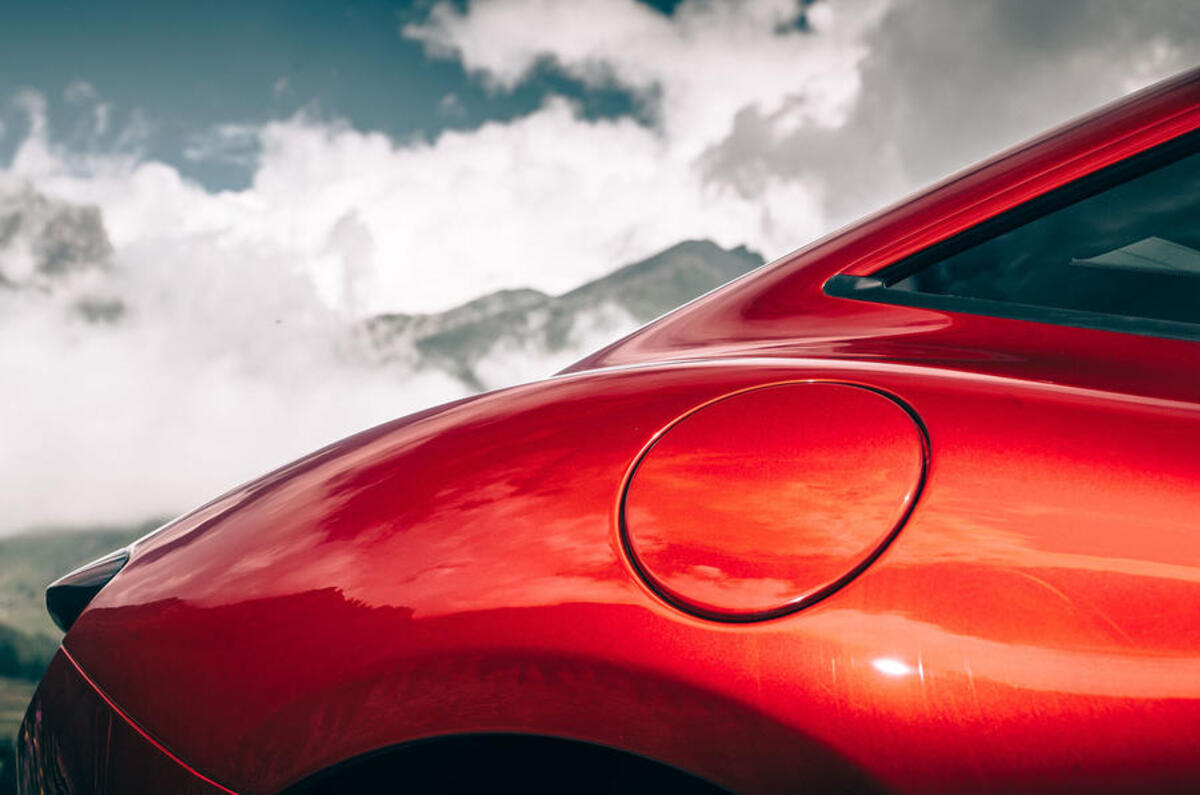 Ferrari Roma Review 2025, Price & Specs | Autocar