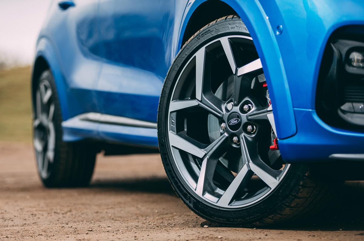 Ford Puma ST Review 2025, Price & Specs | Autocar