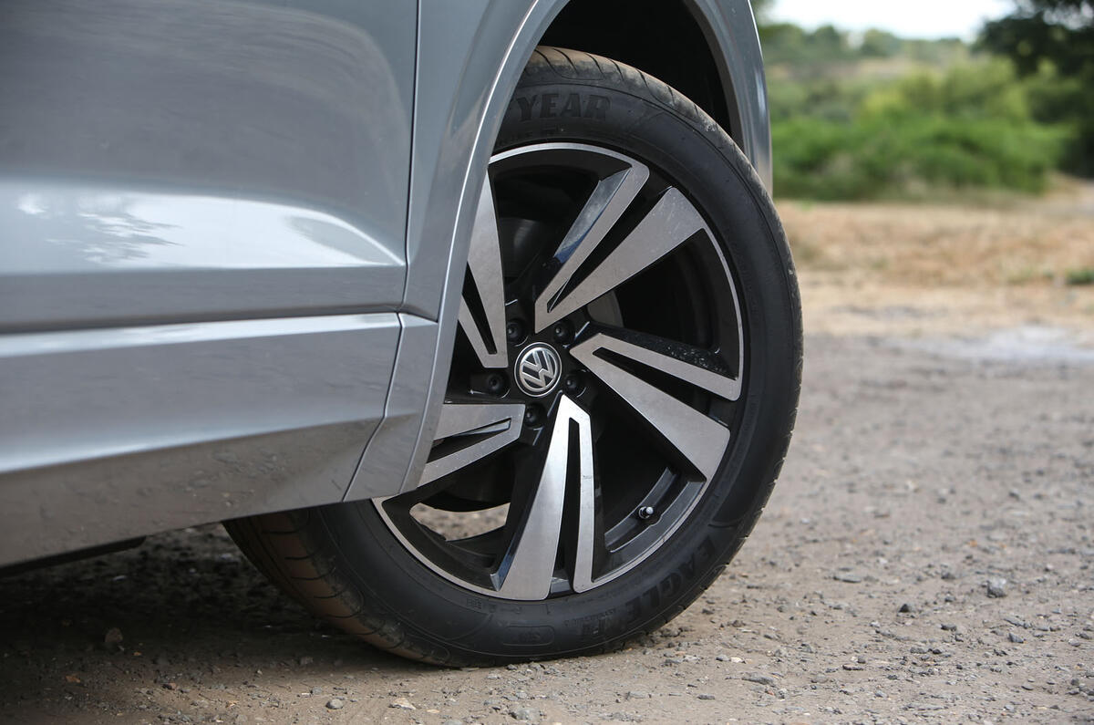 Volkswagen Touareg Review (2022) | Autocar