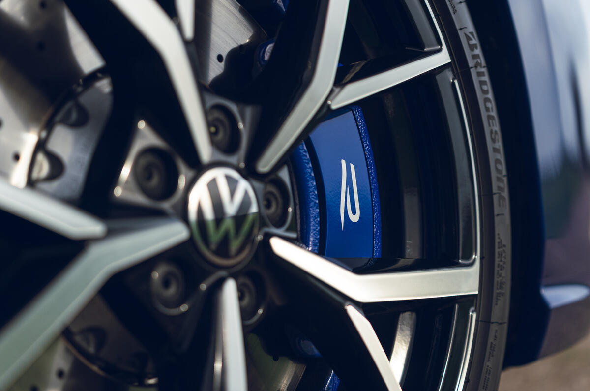 Volkswagen Golf R Review 2024, Price & Specs | Autocar