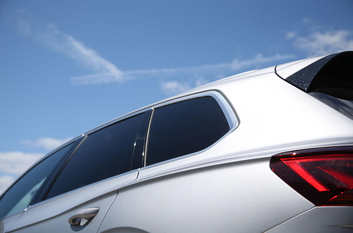 Volkswagen Touareg Review (2023) | Autocar