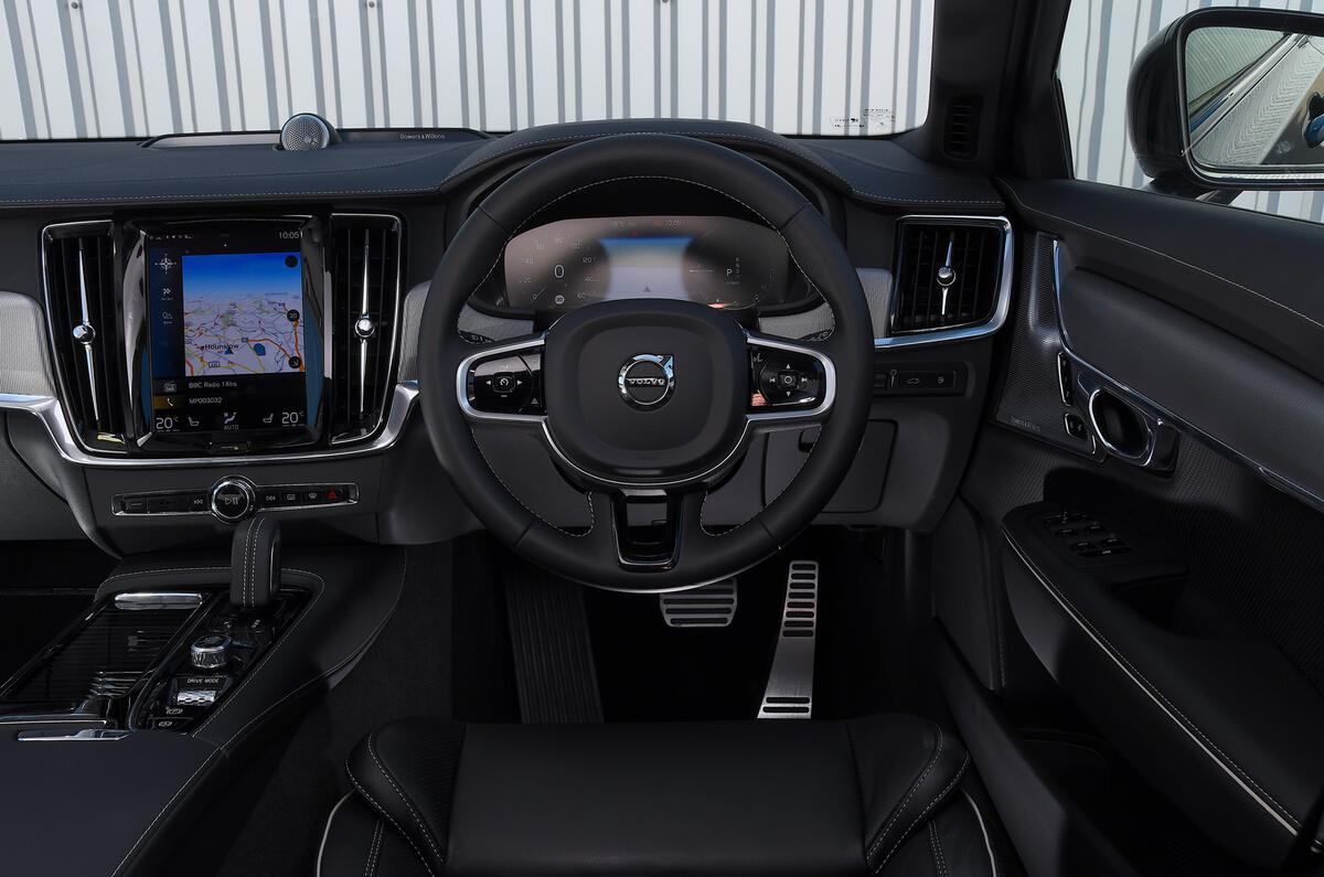 Volvo V90 Review 2025, Price & Specs | Autocar