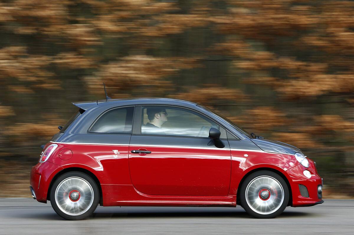 Abarth 595 Competizione Review (2021) | Autocar