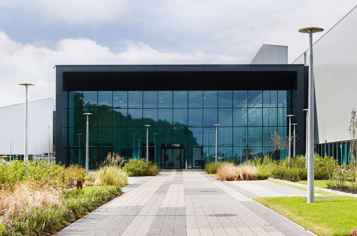 Jaguar Land Rover opens new £500m engine manufacturing plant | Autocar