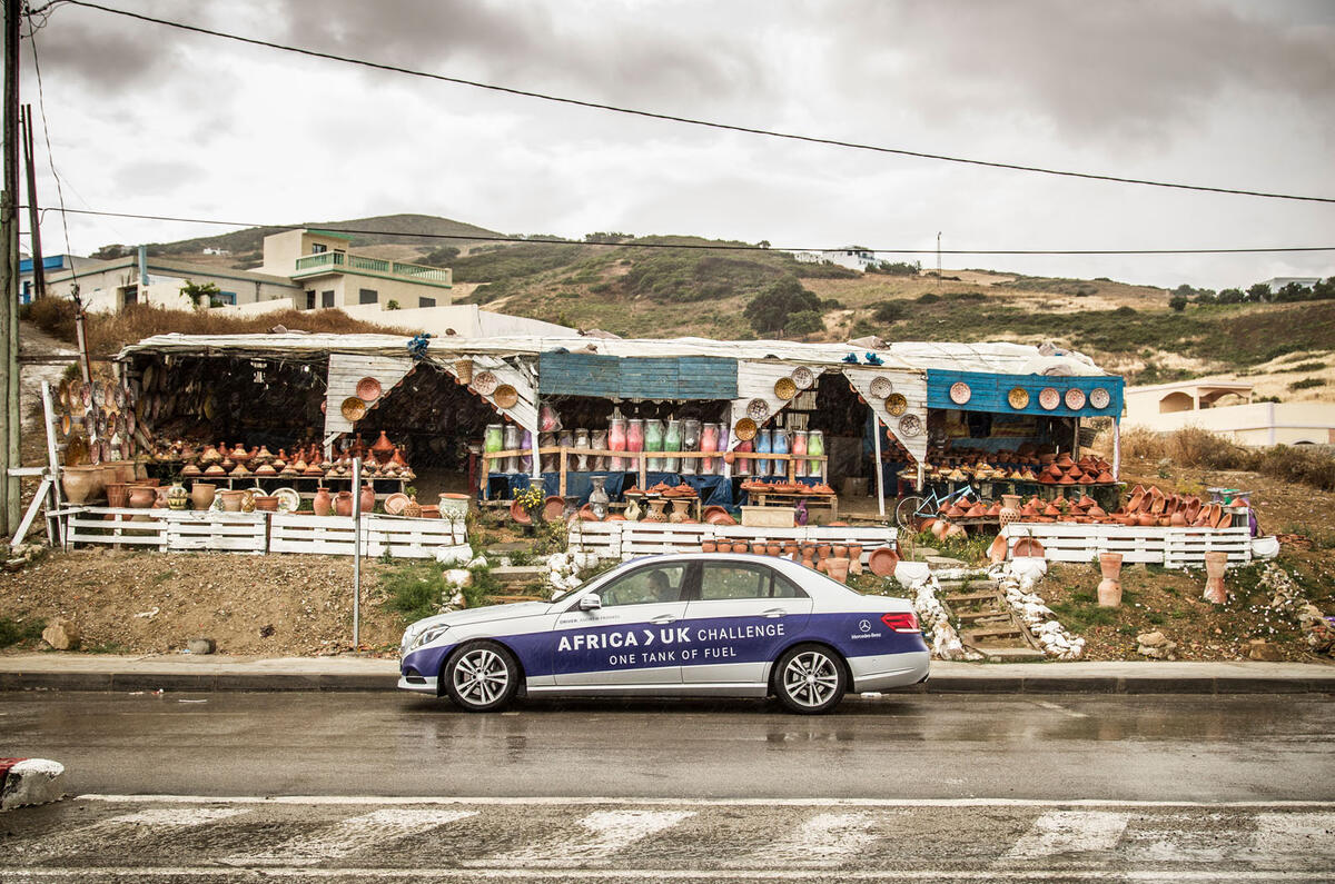 Mercedes-Benz E-class E300 hybrid completes 1223 miles on a tank of fuel