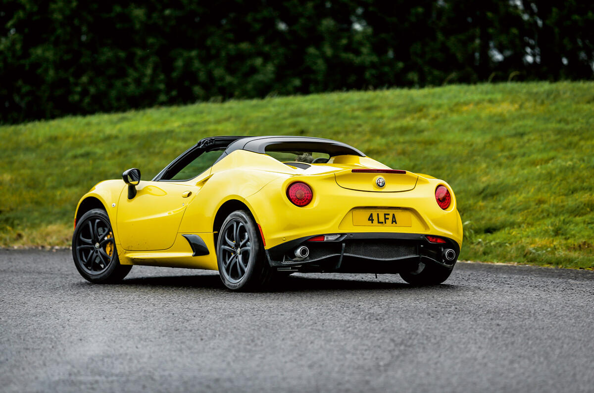 Alfa Romeo 4C Spider 2015-2018 Review (2022) | Autocar