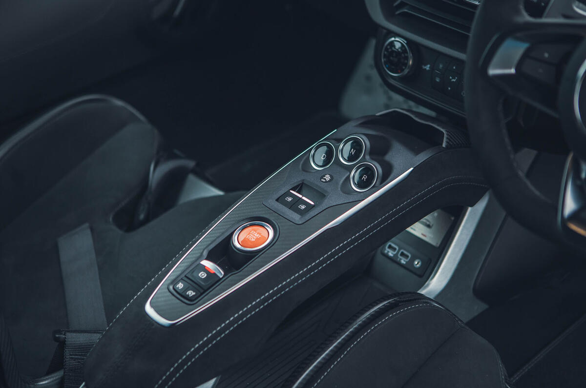 Alpine A110 R Review 2025, Price & Specs | Autocar