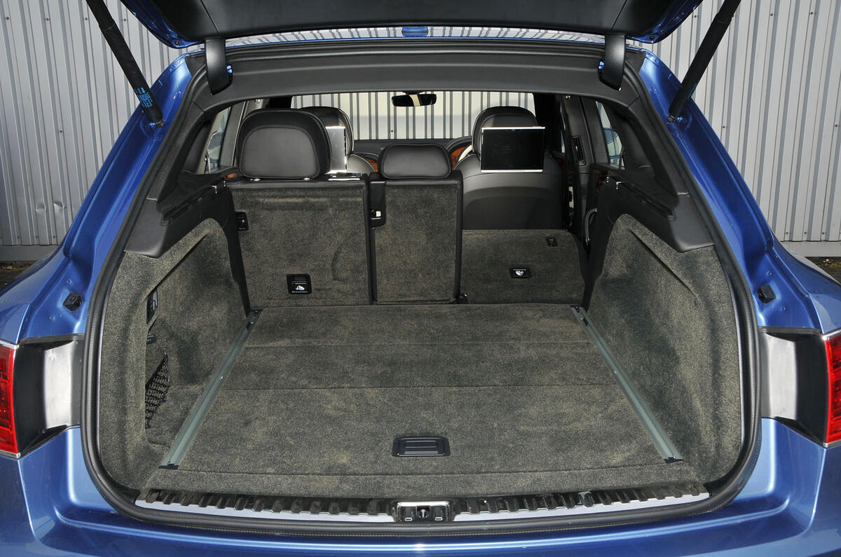 Bentley Bentayga Diesel 2016-2018 Review (2022) | Autocar