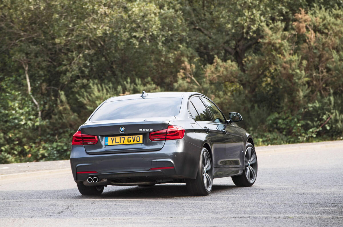 BMW 3-Series 330e iPerformance 2015-2018 Review (2020) | Autocar