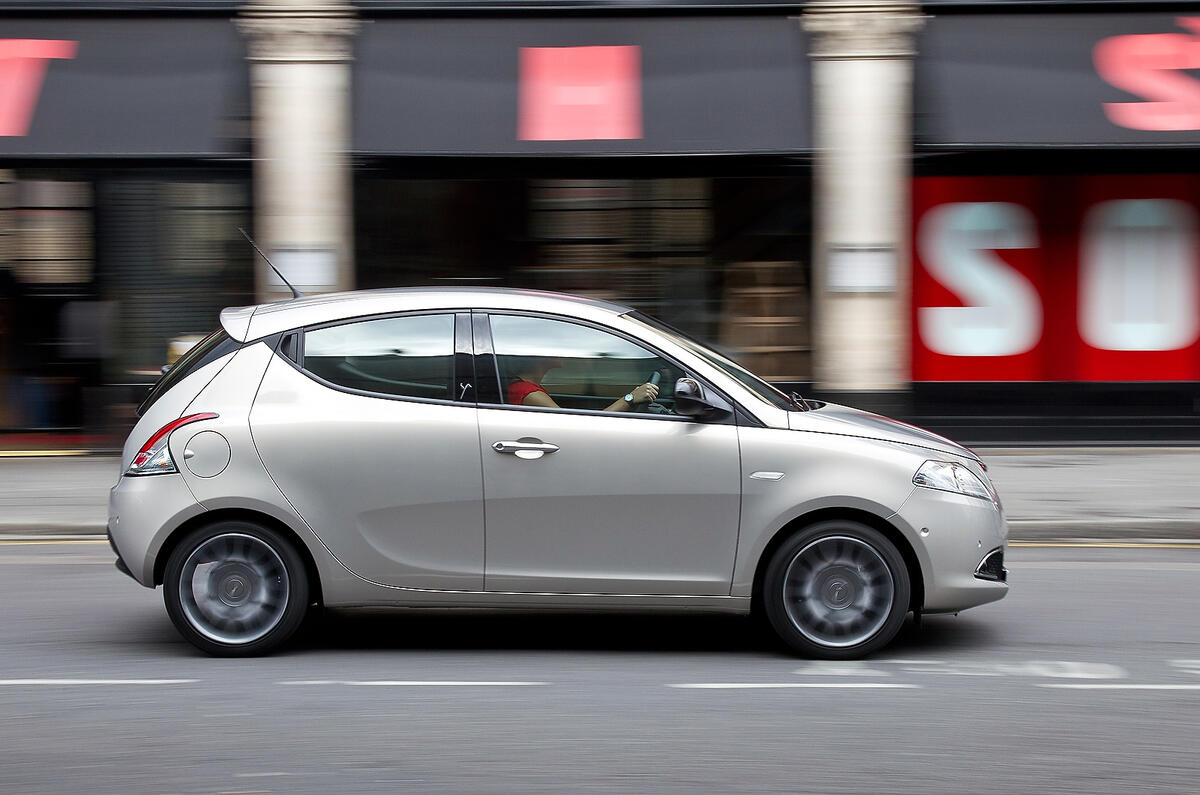 Chrysler Ypsilon 2011-2015 Review (2022) | Autocar