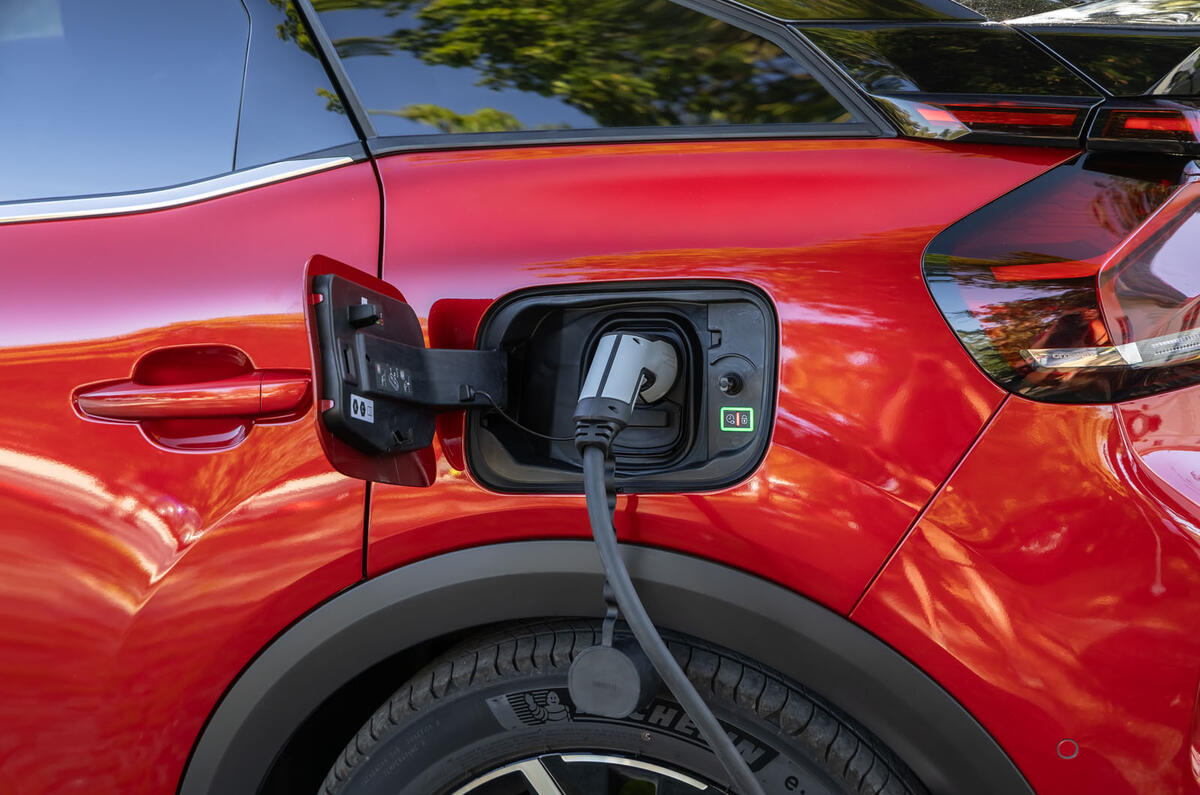 Citroen e-C4 Review 2025, Price & Specs | Autocar