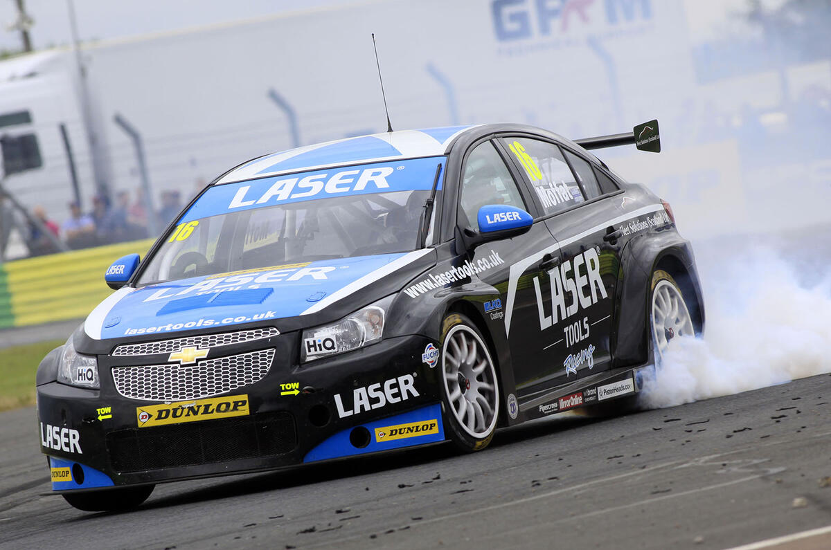 Turkington remains dominant following two race wins at Croft | Autocar