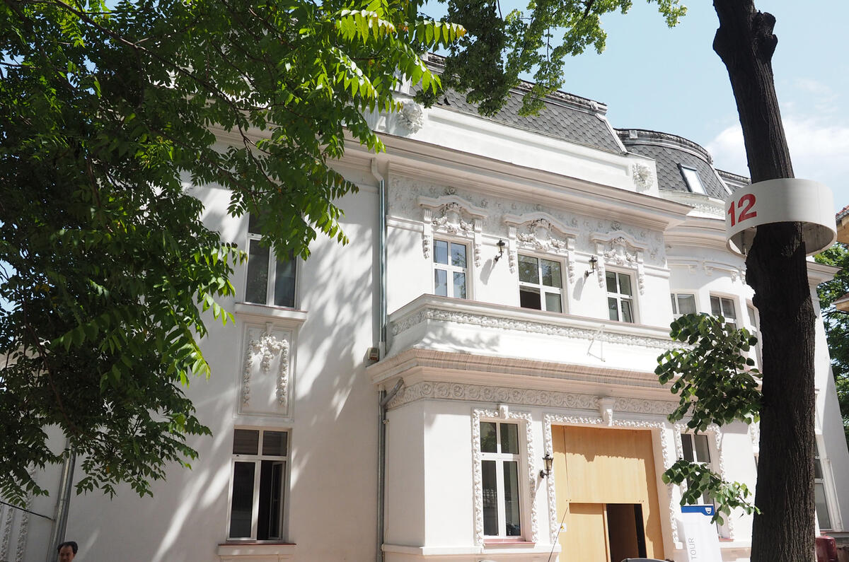 Dacia's design studio keeps it simple, like the rest of company | Autocar