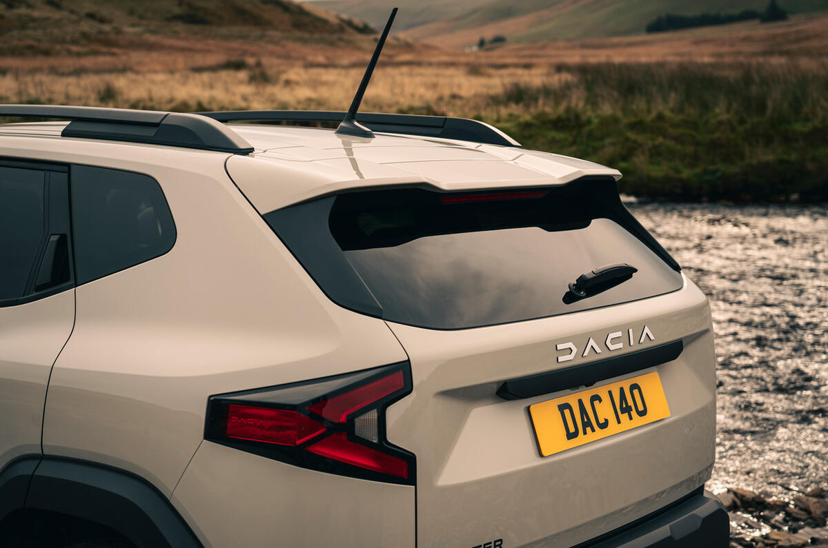 Dacia Duster - Authentic Roads