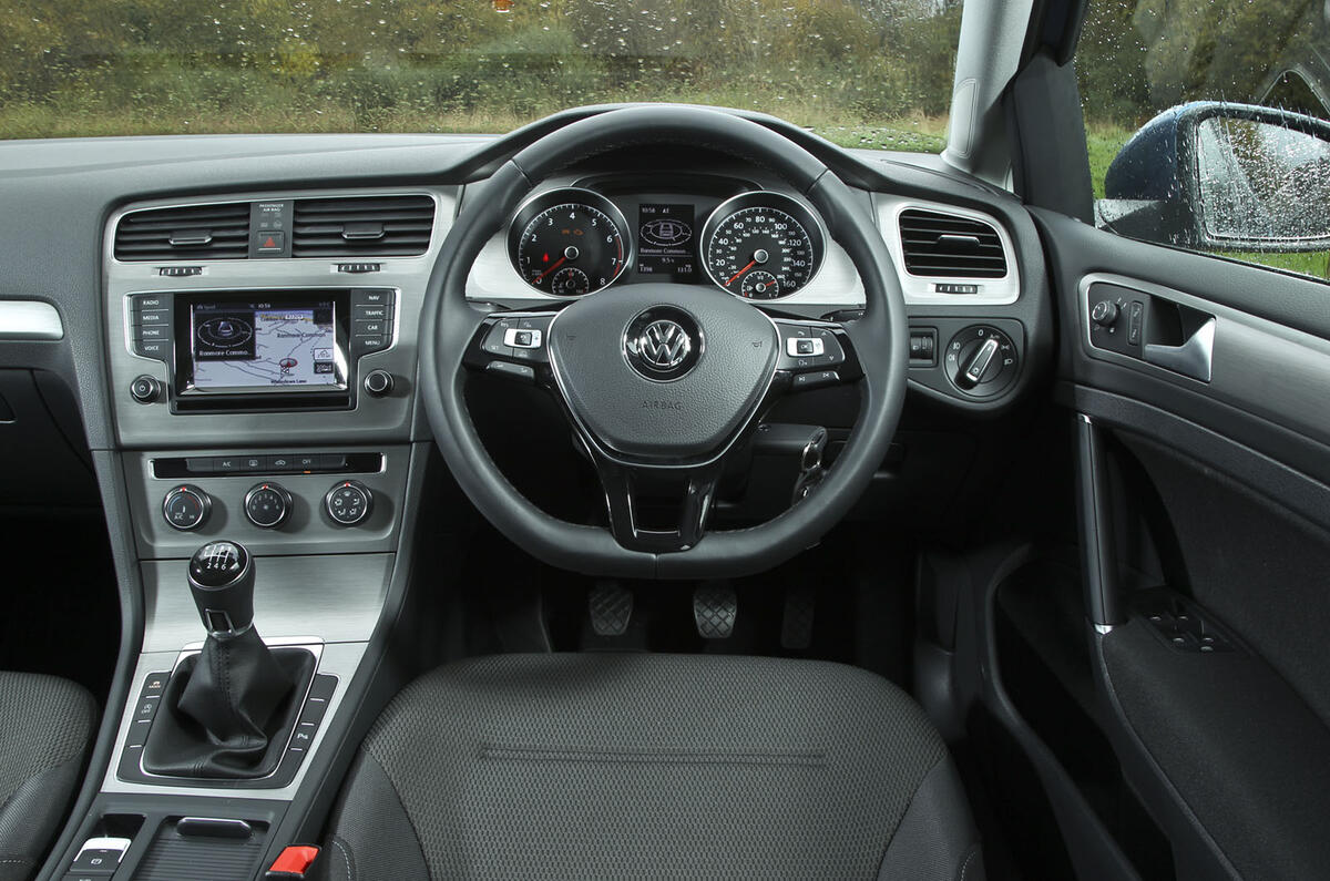 Comparison: Ford Focus versus Volkswagen Golf | Autocar