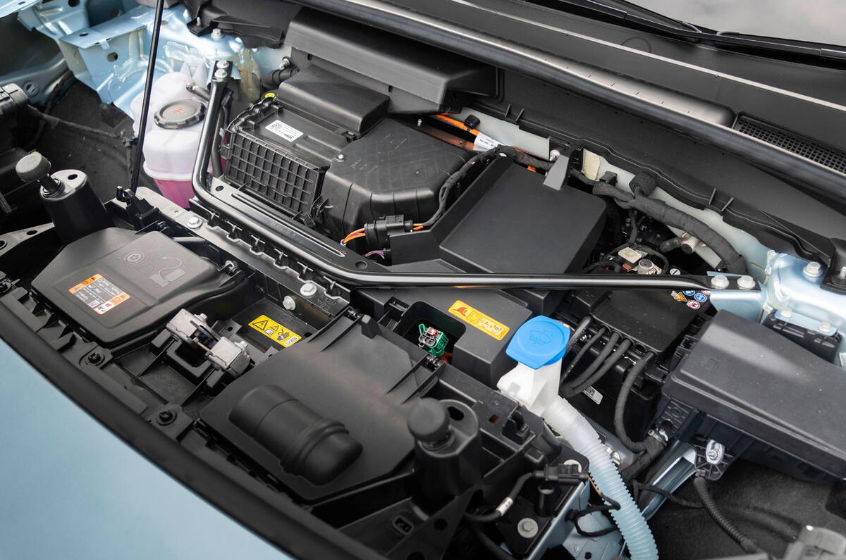 Ford Explorer Review 2025, Price & Specs | Autocar