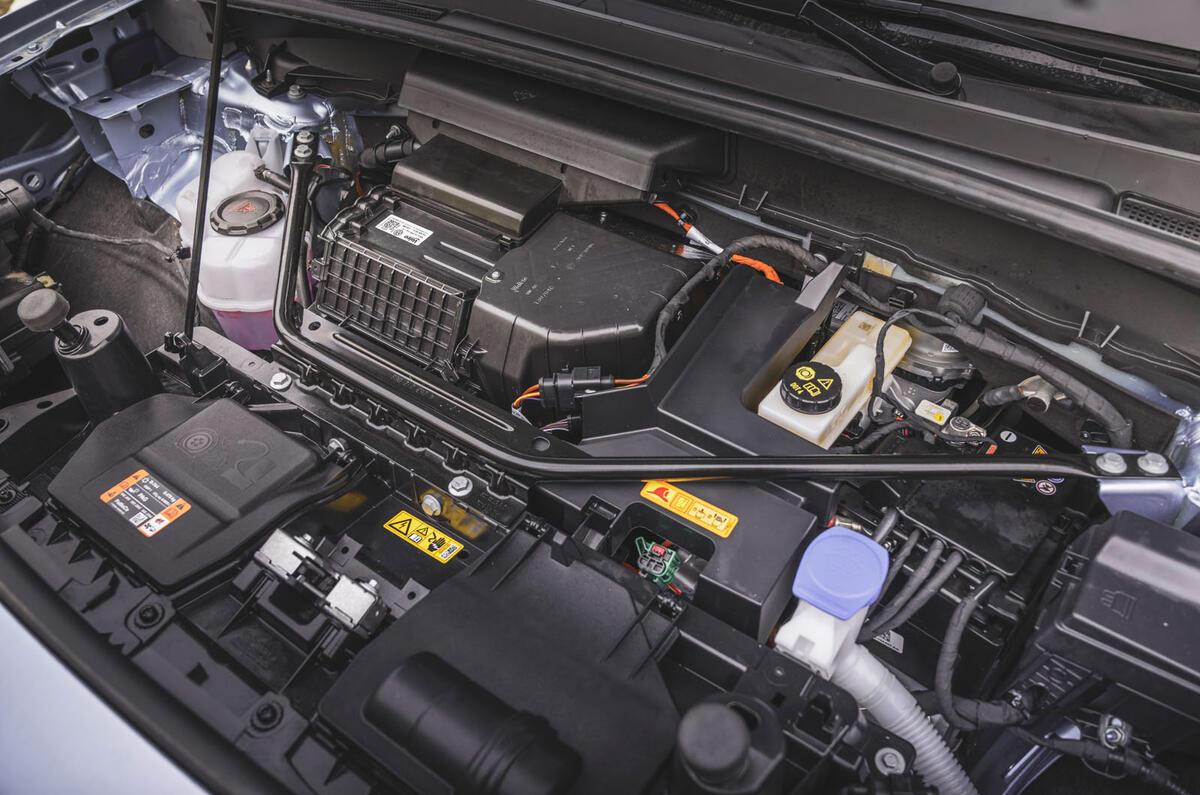 Ford Explorer Review 2024, Price & Specs | Autocar