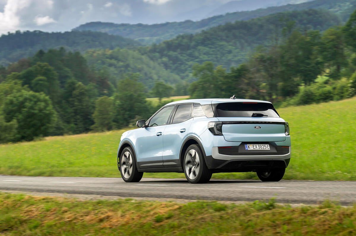 Ford Explorer Review 2024, Price & Specs | Autocar