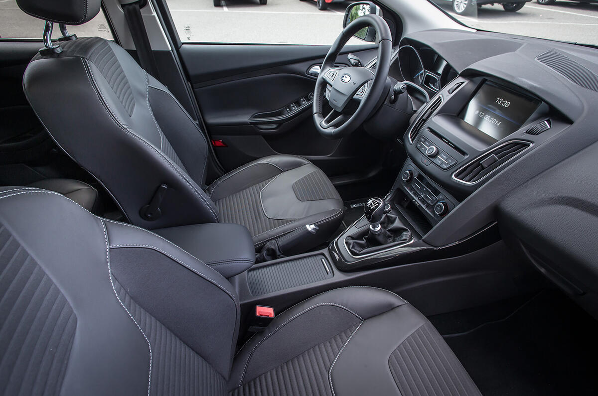 Ford Focus facelift - development ride