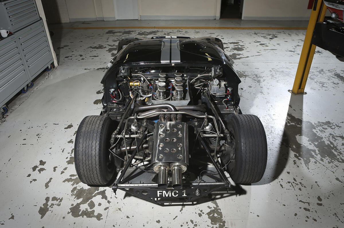 How to prepare a racing Ford GT40 for action