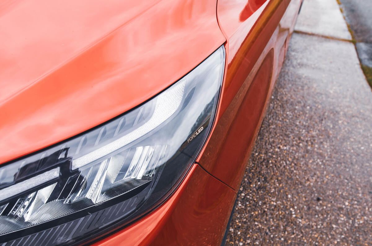 Ford Transit Custom Review 2025, Price & Specs | Autocar